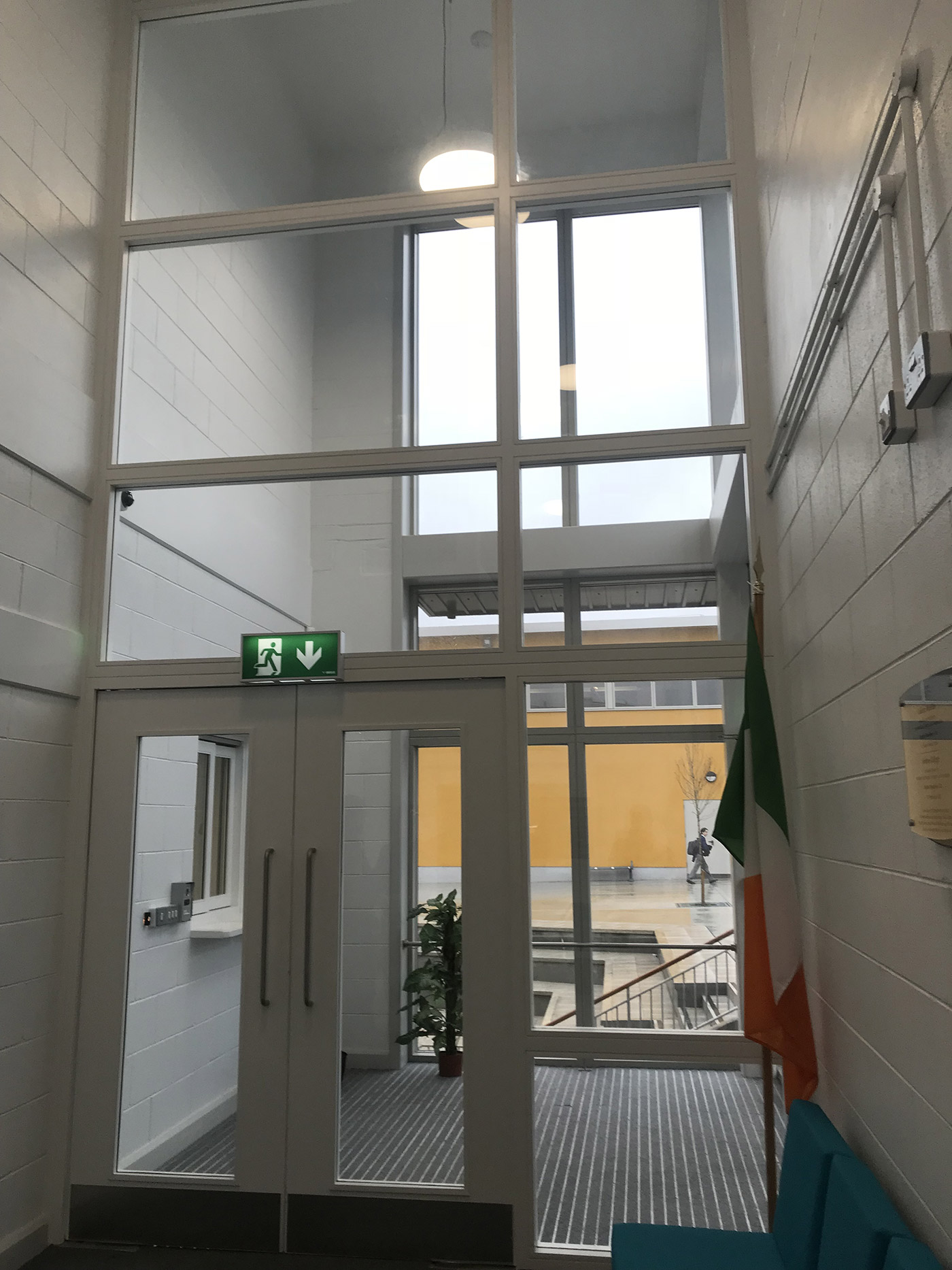Breifne College, Cavan - LG Glass
